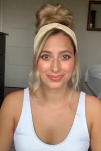Different Messy Bun Hairstyles For Black Hair, How To Do Them | Hair ...
